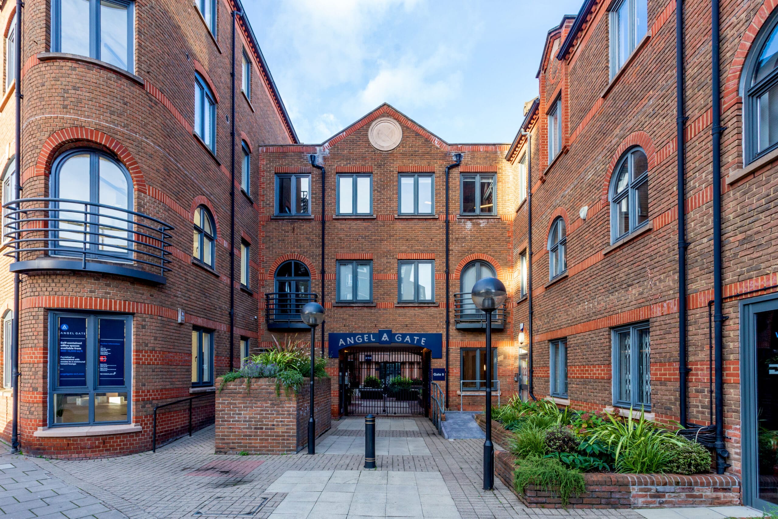 Angel Gate – Angel, London - Zake